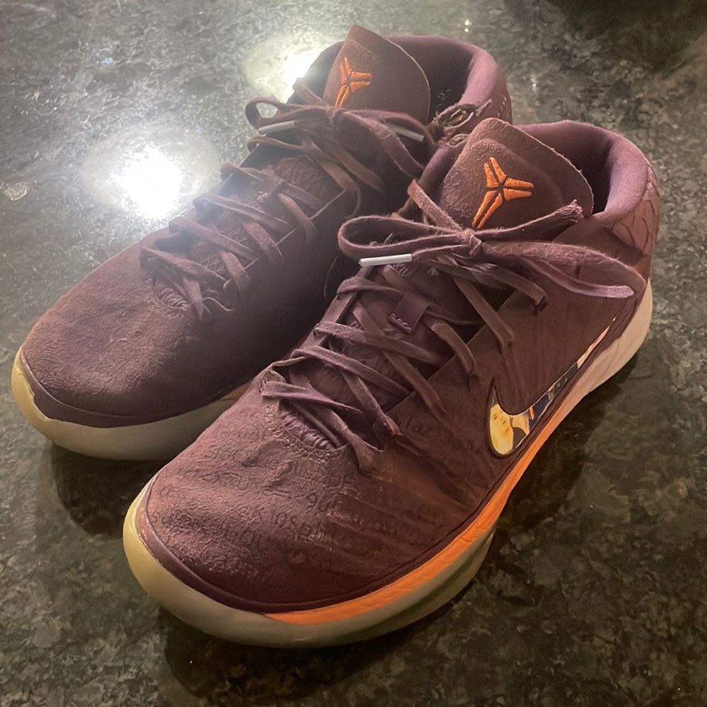 Kobe Ad Mid Devin Booker - Gem